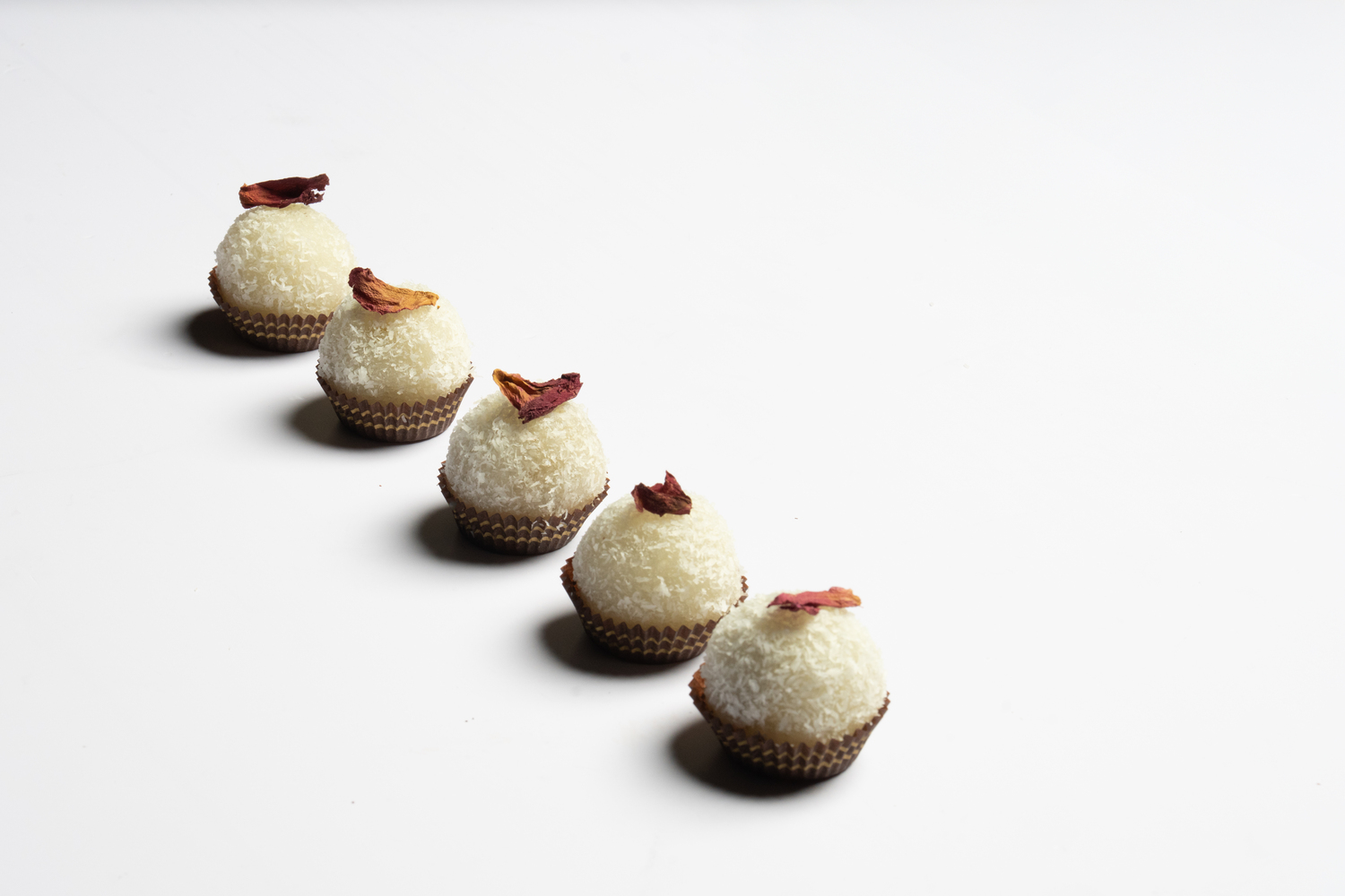 Rose Coconut Laddoo – Rasm